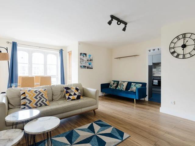 Apartment at Wheat Sheaf Close, Greater London