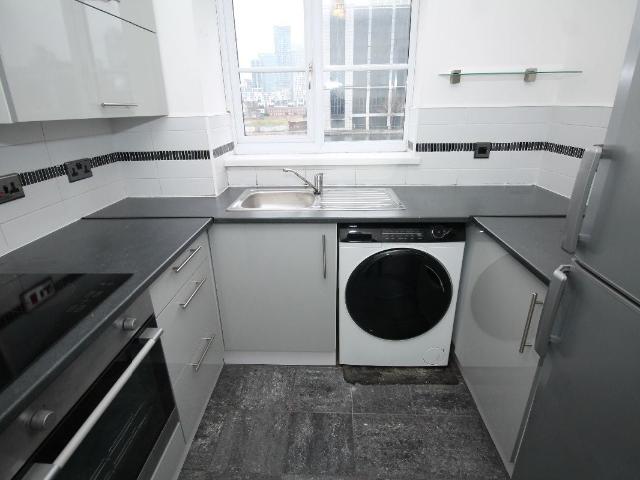 Apartment at Wheat Sheaf Close, Greater London