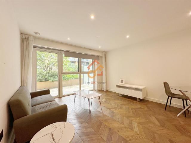 Apartment at Wheatfield Way, Greater London