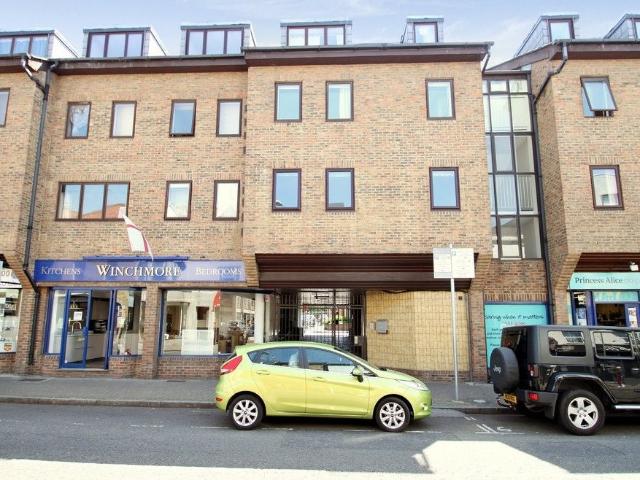 Apartment at Wheatfield Way, Greater London