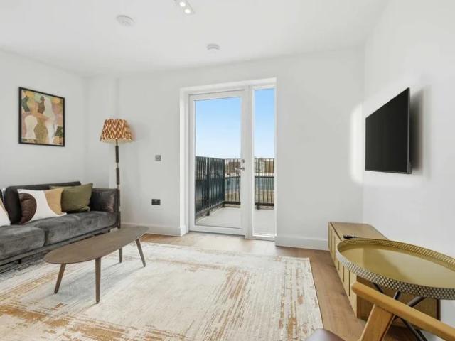 Apartment at White Horse Road, Greater London