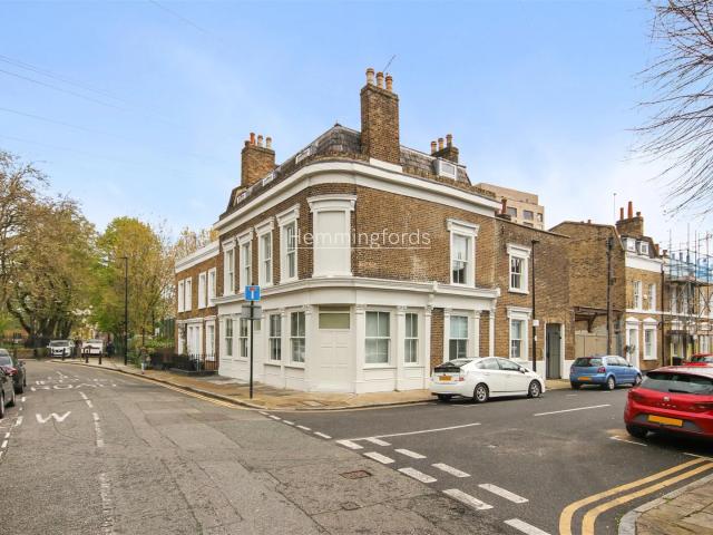 Apartment at White Horse Road, Greater London