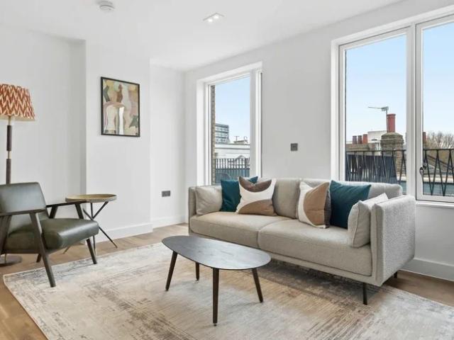 Apartment at White Horse Road, Greater London