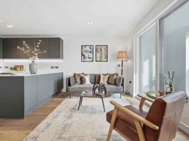 Apartment at White Horse Road, Greater London