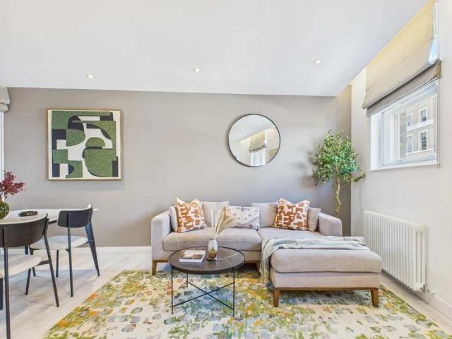 Apartment at White Hart Yard, Greater London