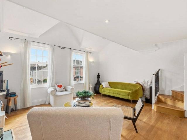 Apartment at White Hart Lane, Greater London