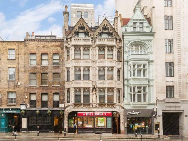 Apartment at White Lion Street, Greater London