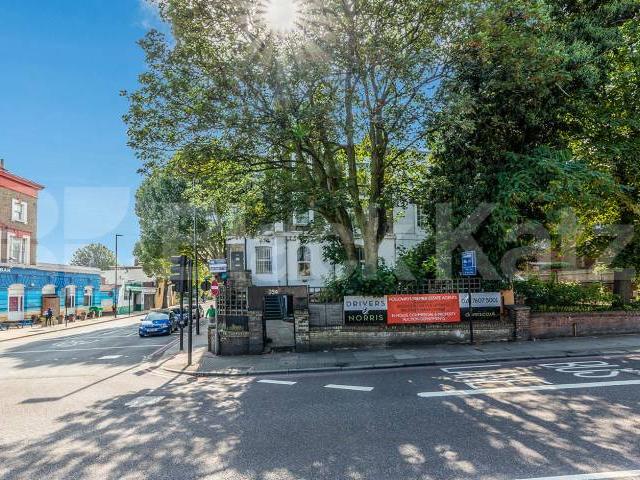 Apartment at White Lion Street, Greater London
