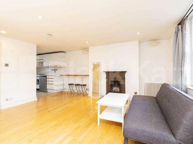 Apartment at White Lion Street, Greater London