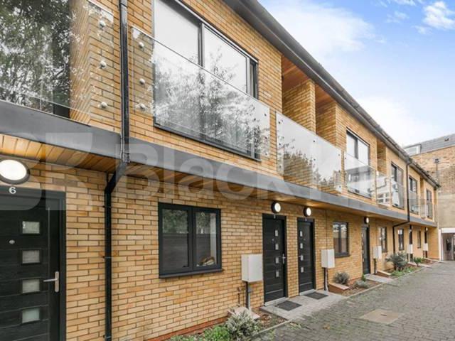 Apartment at White Lion Street, Greater London