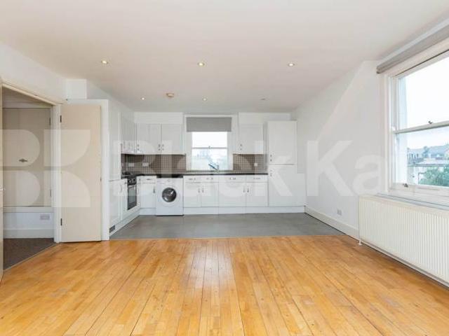 Apartment at White Lion Street, Greater London