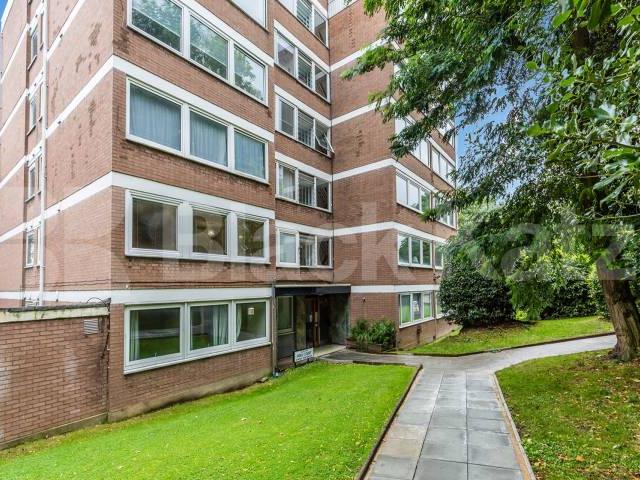 Apartment at White Lion Street, Greater London