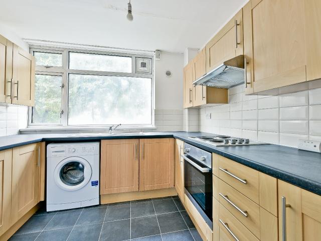 Apartment at Whitebeam Close, Greater London