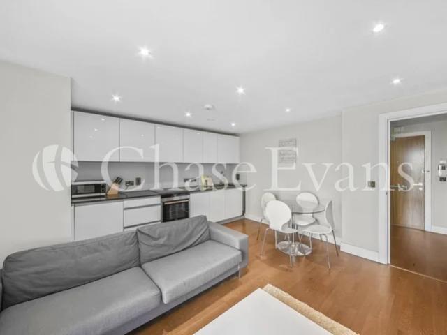 Apartment at Whitechapel High Street, Greater London
