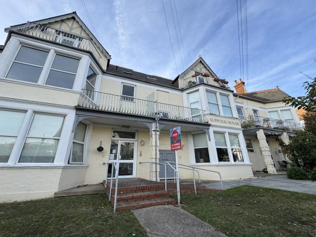 Apartment at Whitefriars Crescent, Southend on Sea