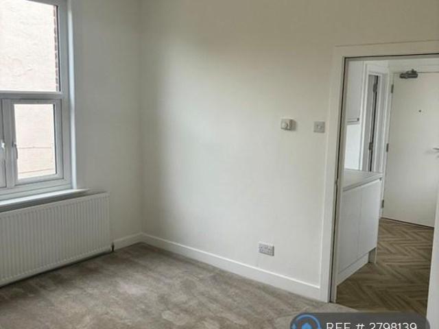 Apartment at Whitefriars Crescent, Southend on Sea
