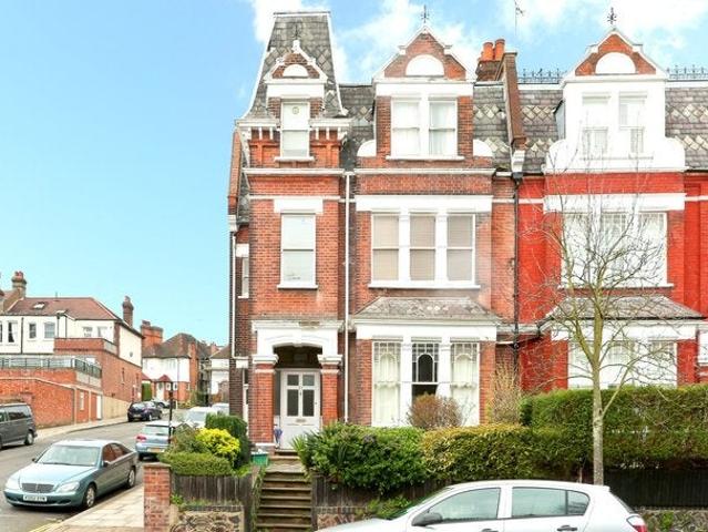 Apartment at Whitehall Park, Greater London