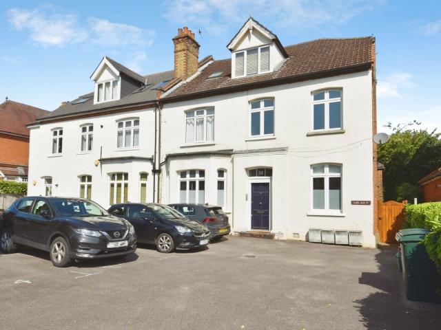 Apartment at Whitehaven Close, Greater London