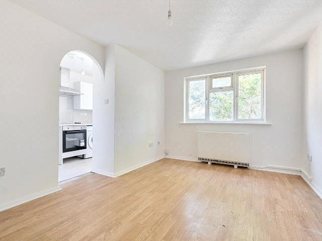 Apartment at Whitehead Close, Greater London