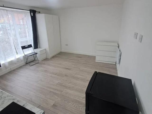 Apartment at Whitehills Road, Epping Forest