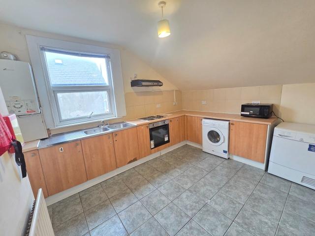 Apartment at Whitehorse Road, Greater London