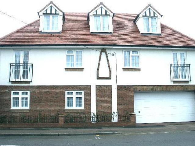 Apartment at Whitehouse Avenue, Hertsmere