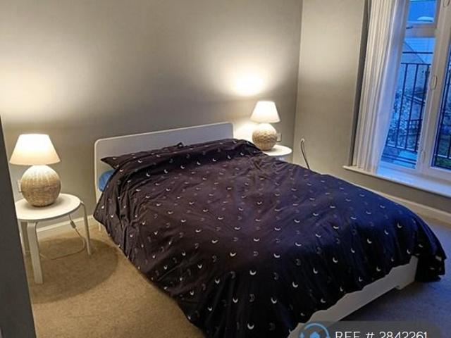 Room at Whitelands Way, Cherwell District
