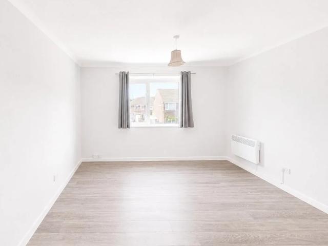 Apartment at White's Road, Southampton