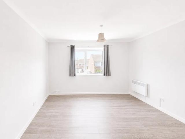 Apartment at White's Road, Southampton