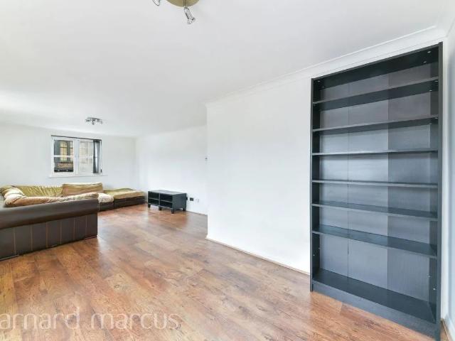 Apartment at Whitstable Place, Greater London