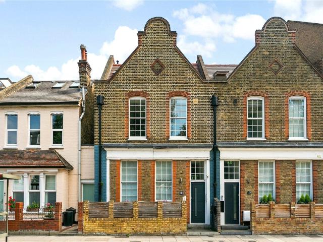 Apartment at Whitton Road, Greater London