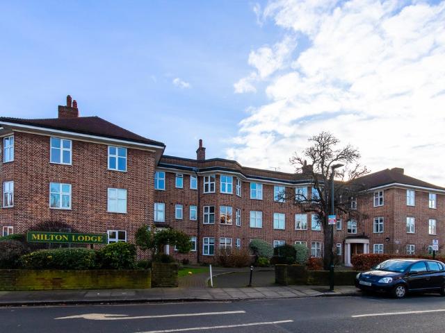Apartment at Whitton Road, Greater London