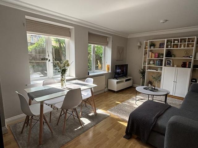 Apartment at Wix's Lane, Greater London
