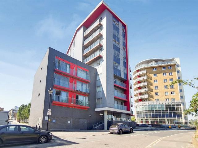 Apartment at Wick Lane, Greater London