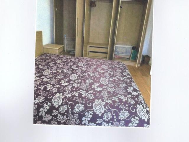 Apartment at Wickliffe Gardens, Greater London