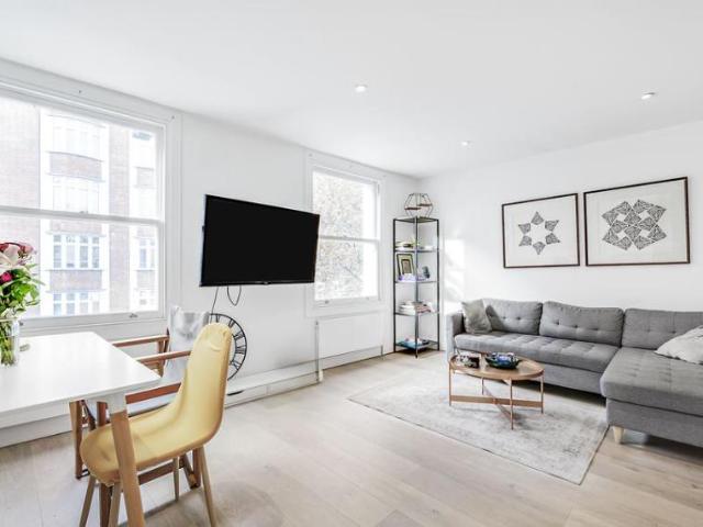 Apartment at Wigmore Street, City of Westminster