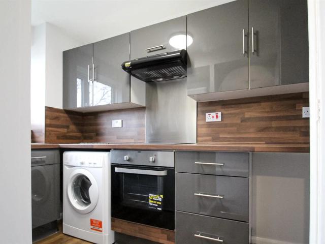 Apartment at Wilbury Way, Greater London