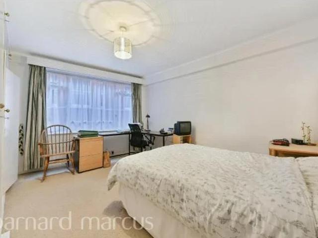 Apartment at Wilfred Street, City of Westminster
