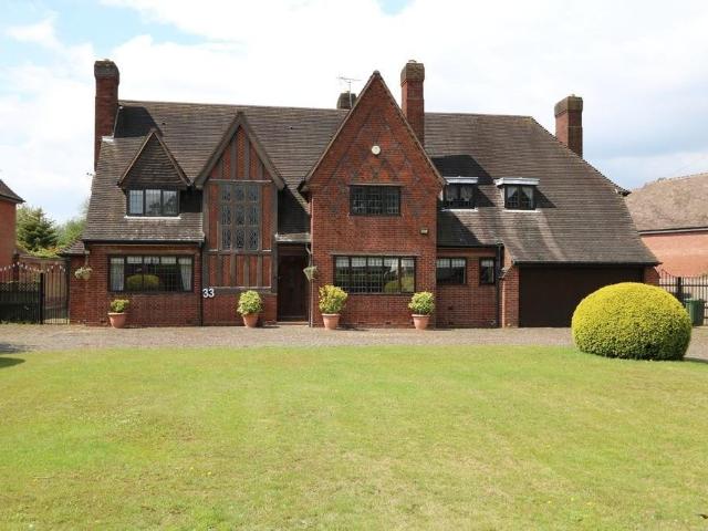 Apartment at Willow Crescent, Metropolitan Borough of Solihull
