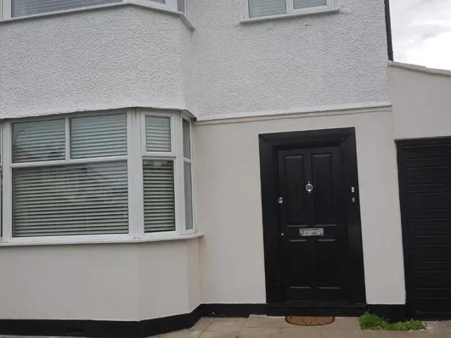 Apartment at Willow Road, Greater London