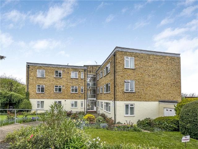 Apartment at Willowmead Close, Greater London