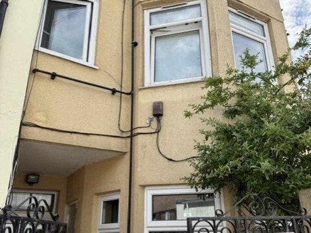 Apartment at Willenhall Road, Greater London