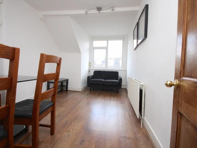 Apartment at Willesden Lane, Greater London