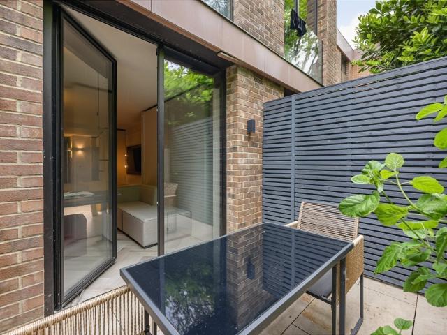 Apartment at Willesden Lane, Greater London