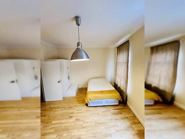 Apartment at Willesden Lane, Greater London