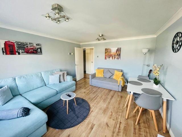 Apartment at William Close, Greater London