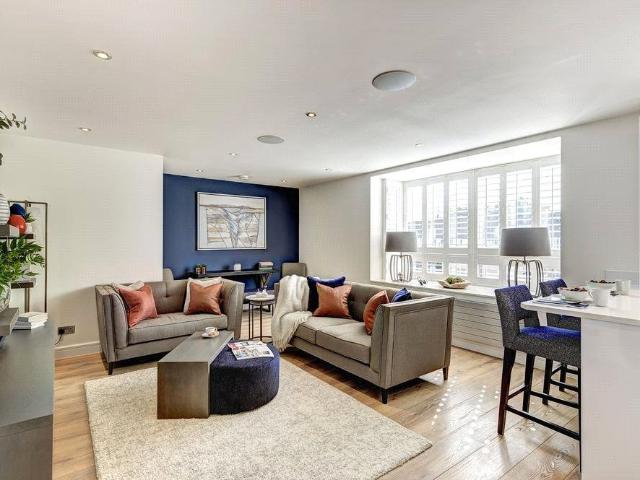 Apartment at William Mews, City of Westminster