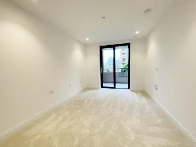 Apartment at William Morris Way, Greater London