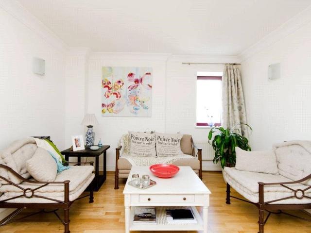 Apartment at William Morris Way, Greater London