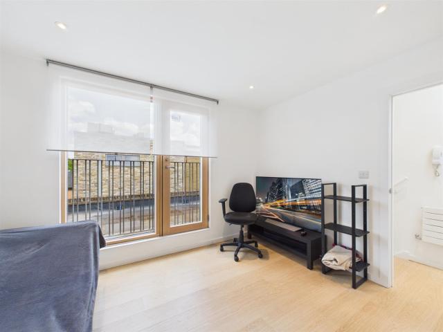 Apartment at William Place, Greater London